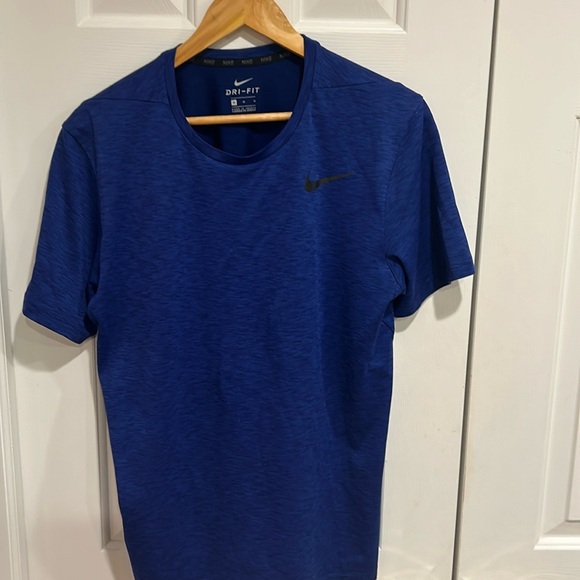 Nike | Shirts | Nike Mens Medium Drift Tee Shirt | Poshmark